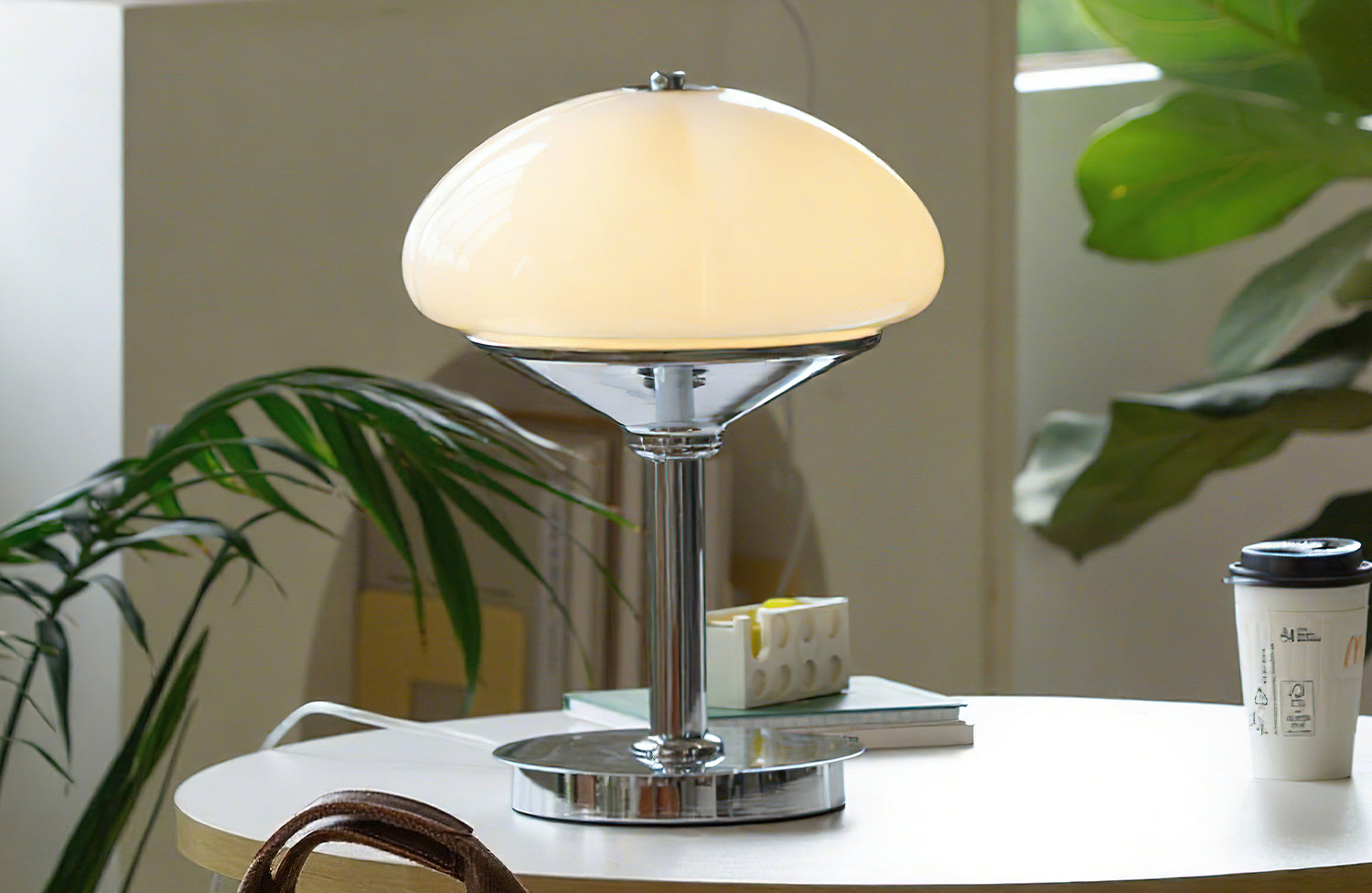 Ace Your Style & Your Studies: The Art of the Modern Lamp – Mooijane